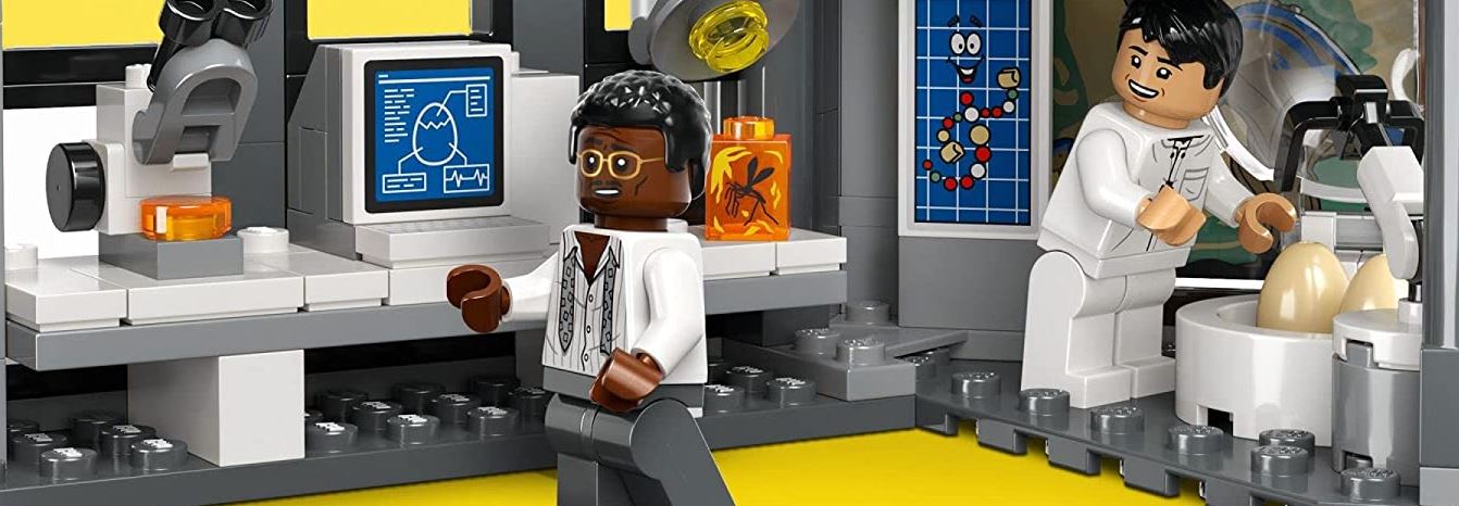 All the LEGO Jurassic Park Visitor Center easter eggs! | Jurassic Toys